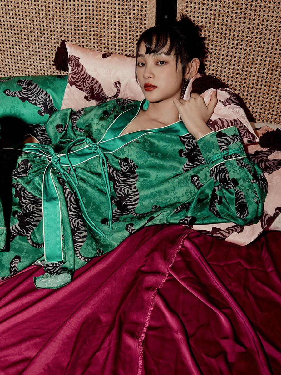 MUKZIN Crouching Dragon and Hidden Tiger Neo Chinese Pajama Shirts