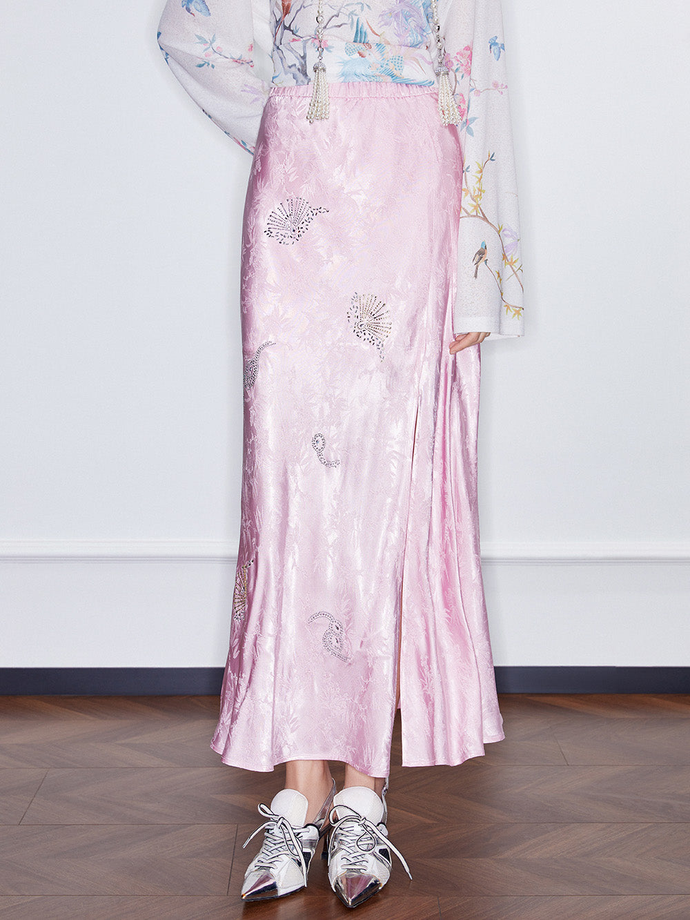 MUKZIN Spring Prelude "Awakening of Spring" High-slit Straight Flared